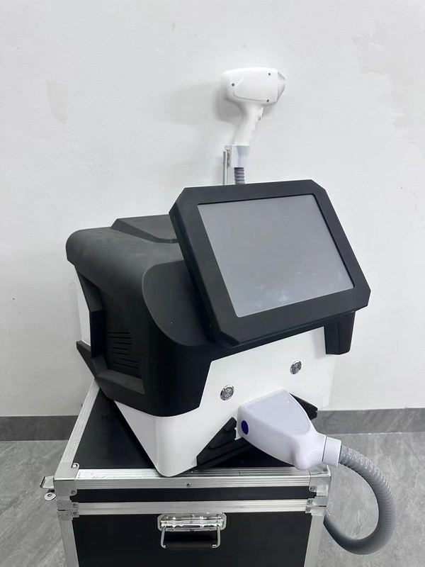 Portable Triple Wavelength Diode Laser , 100J Diode 808 Laser Hair ...